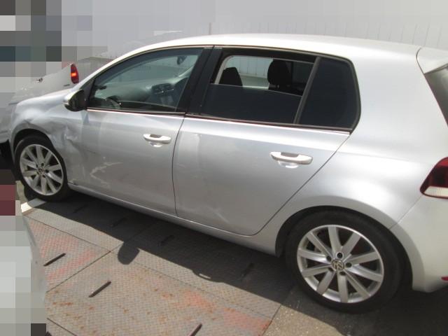 VOLKSWAGEN | GOLF | No.627605 | Damaged