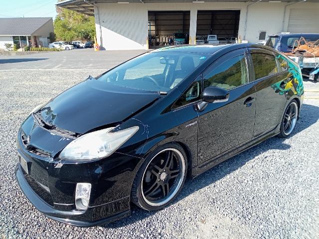 TOYOTA | PRIUS | No.1157225 | Damaged