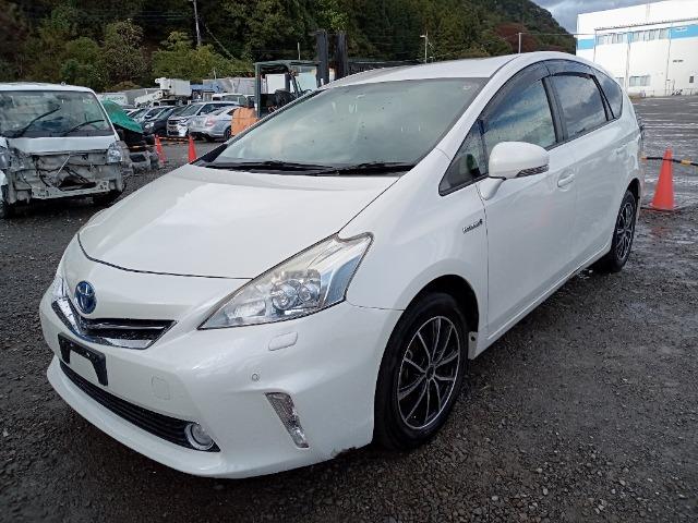 TOYOTA | PRIUS ALPHA | No.1158523 | Damaged