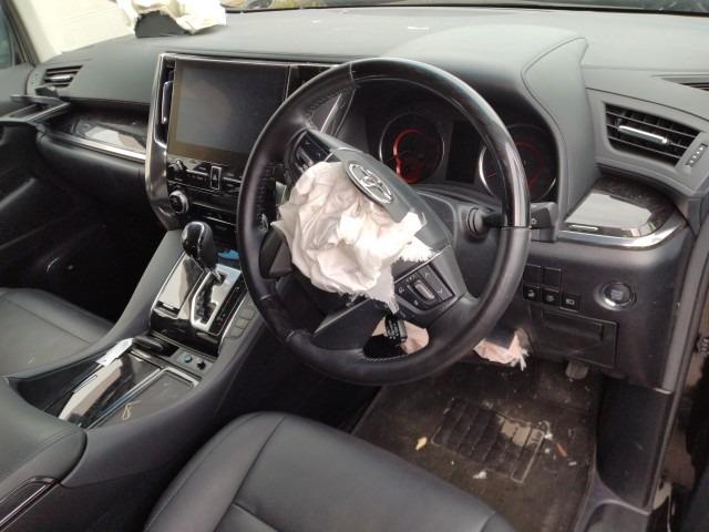 TOYOTA | ALPHARD | No.1235794 | Damaged