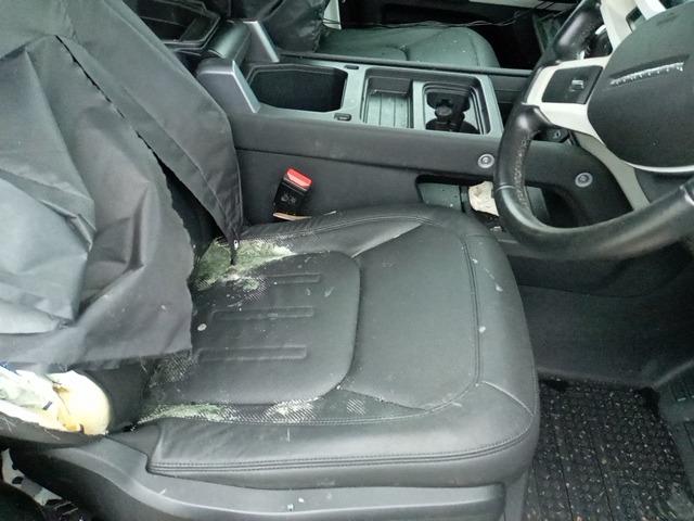 LAND ROVER | DEFENDER | No.1241944 | Damaged