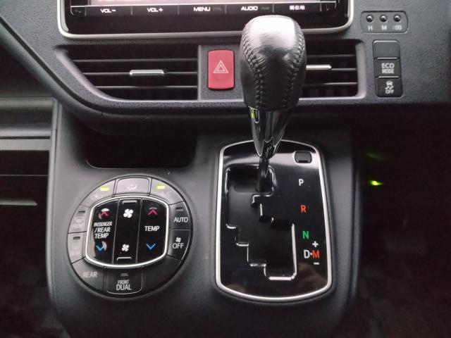 TOYOTA | NOAH | No.1251765 | Damaged