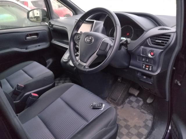 TOYOTA | NOAH | No.1251765 | Damaged