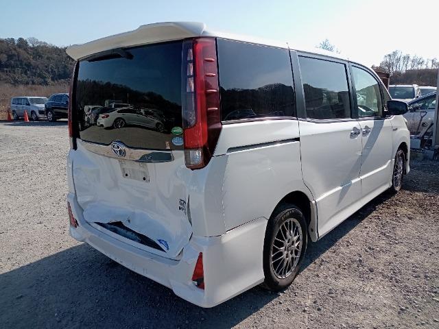 TOYOTA | NOAH | No.1254605 | Damaged