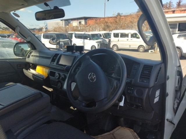 TOYOTA | HIACE VAN | No.1290338 | Damaged