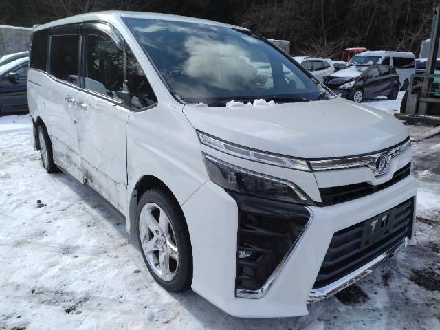 TOYOTA | VOXY | No.1351719 | Damaged